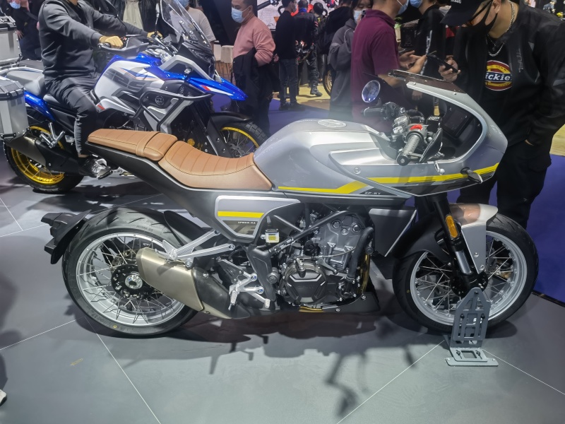 2022重庆摩展：凯越321系列车型亮相_易车