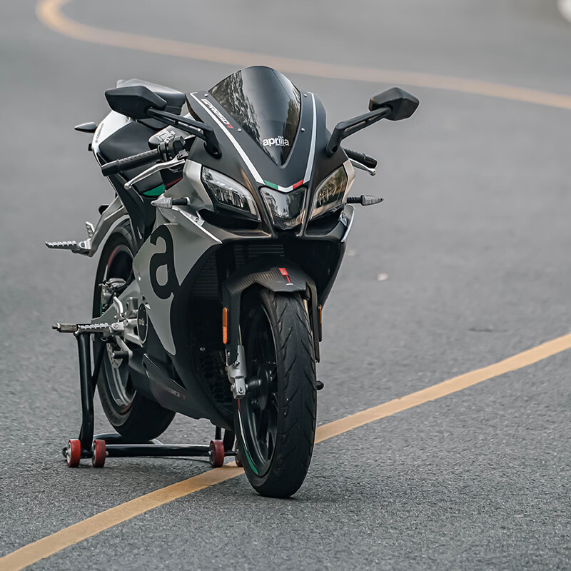 阿普利亚GPR250R驭风版上市 售价：2.298万元_易车