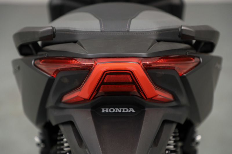 Honda新款NSS350实拍 抛弃浮夸设计_易车