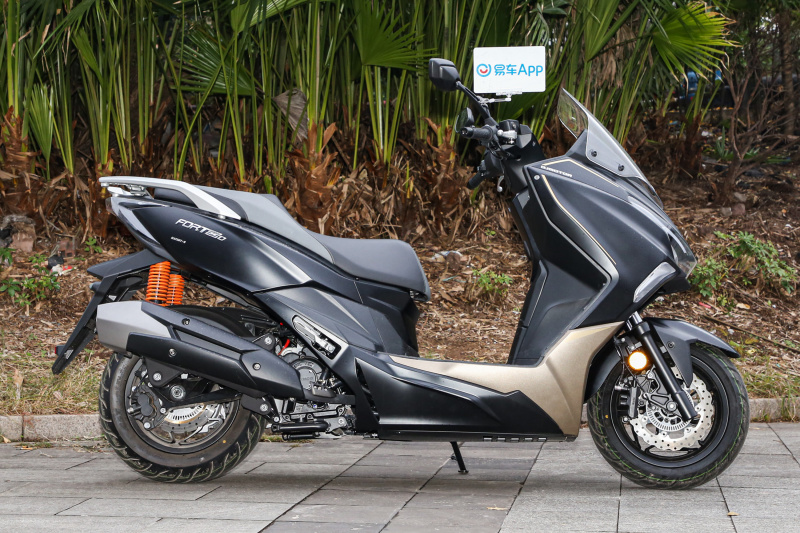 QJMOTOR鸿250正式上市 售价2.3999万元_易车