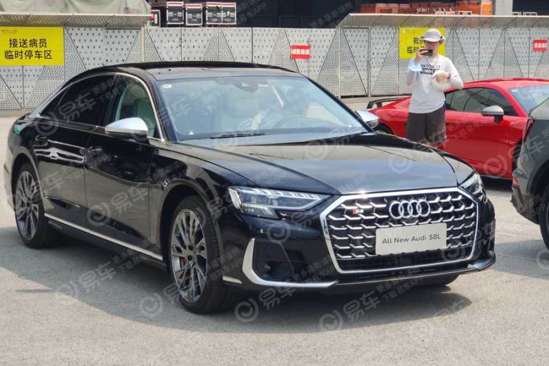 2022成都车展探馆：新款奥迪S8L_易车