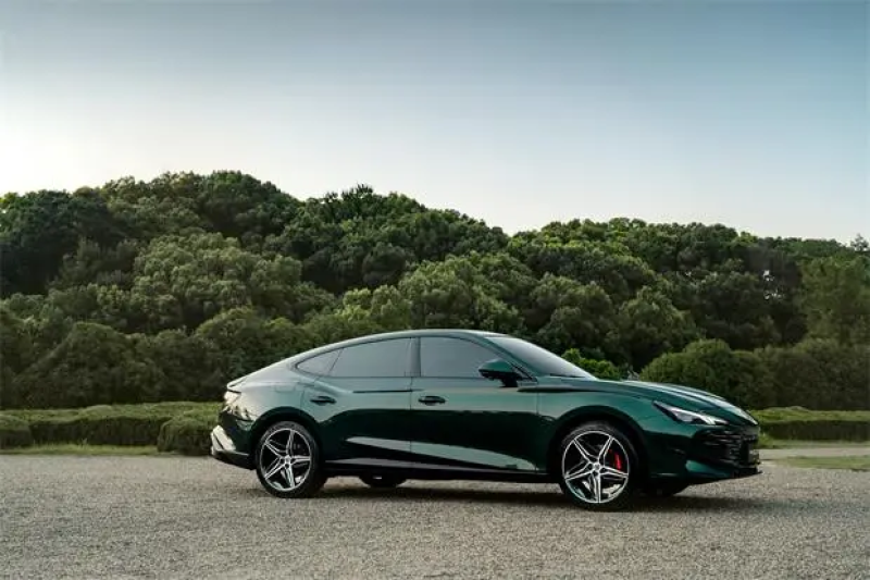 开创中国豪华轿跑新高度，MG7上市售价11.98万元-16.98万元_易车