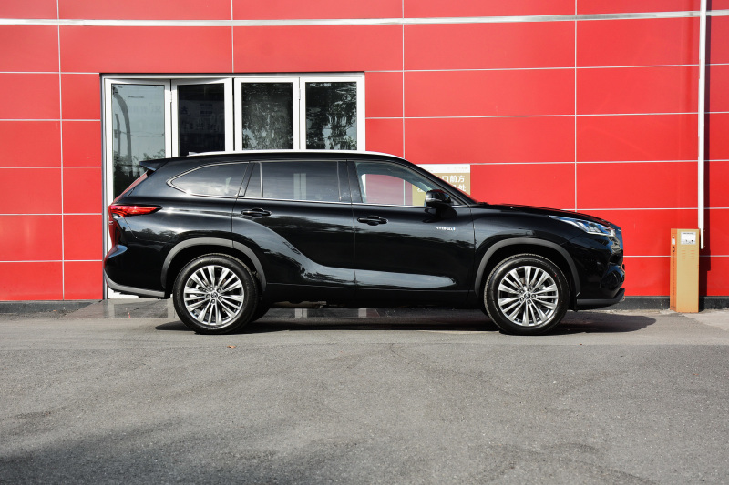 谁才是30万级SUV品质之选？汉兰达对比理想L8、途昂、唐DM-p_汽车产经网