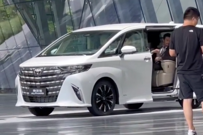 赵长江：腾势D9 7月冲刺高端MPV 50%的市场占有率_汽车产经网