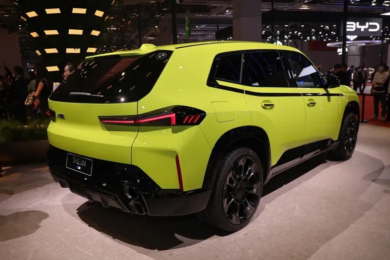 宝马XM 50e/Label Red限量版开启预售 预售价150万元起_汽车产经网