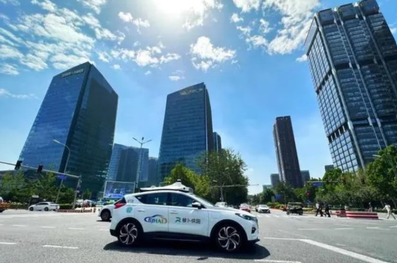 北京：无人驾驶出租车将正式上路 试点用户好评率达95%以上_易车