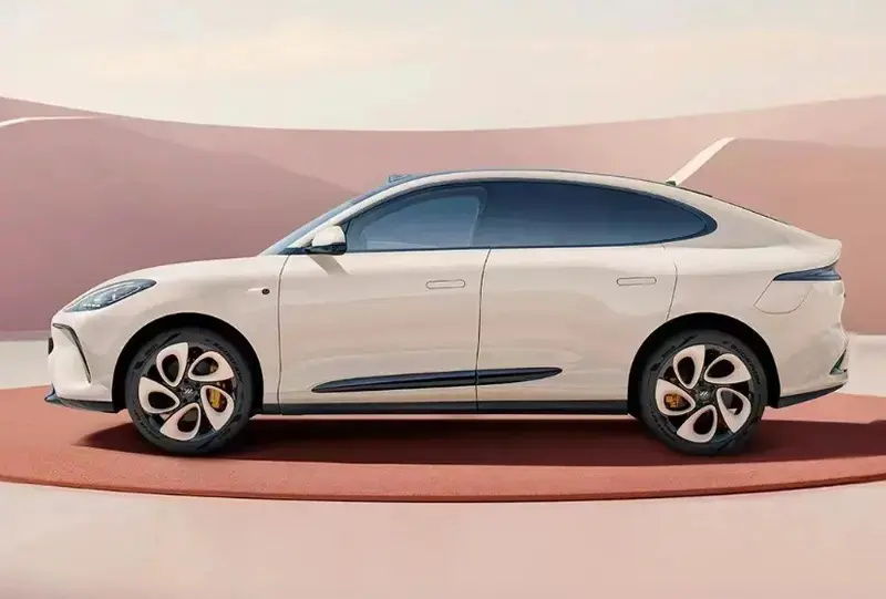 智己LS6更多信息曝光 费迪南粉/莫奈青/维米尔黄等四种车漆_易车