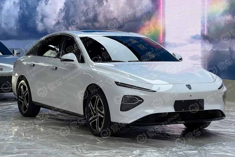 2023成都车展探馆：荣威D7 EV/D7 DMH_汽车产经网