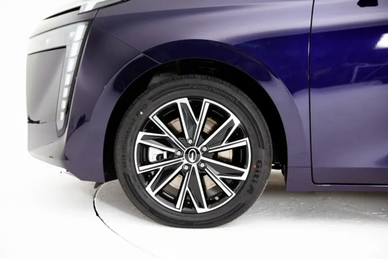 广汽传祺E8将于广州车展开启预售 CLTC纯电续航150km_易车