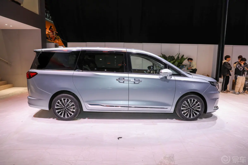 搭载“3DHT+华为智舱” 瑞风RF8能否开启江淮高端局_易车