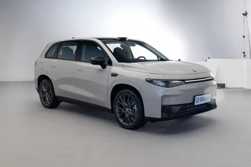 零跑C10将于1月10日开启预售 LEAP3.0六大技术同步首发_易车