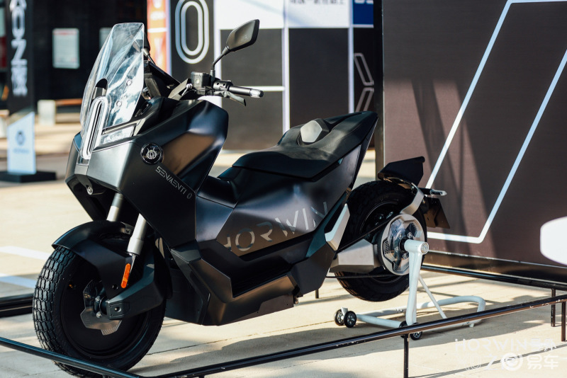 解锁出行新物种 HORWIN（号外）发布两款全新电动摩托_易车