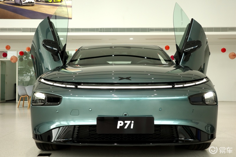 探店小鹏P7i，25万级豪华度相对Model 3有优势_易车