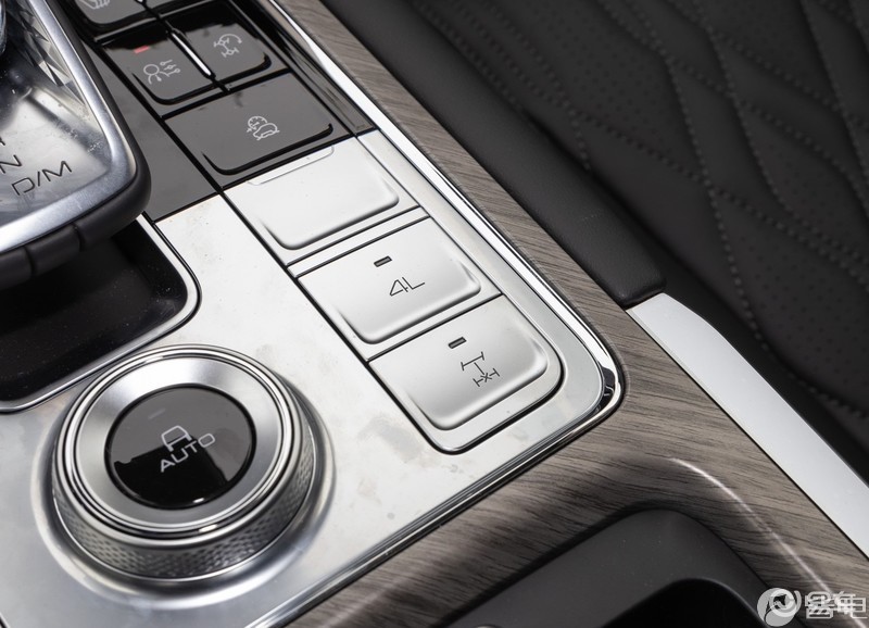 续航110km 长城坦克500Hi4-T正式上市_易车