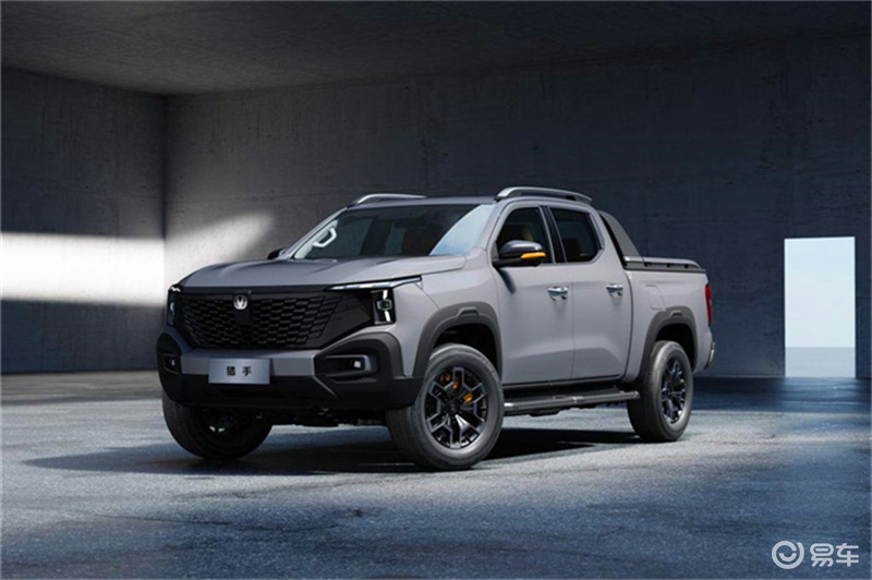 长安猎手使用了2.0T蓝鲸增程器+双电机的动力搭配在动力上_易车