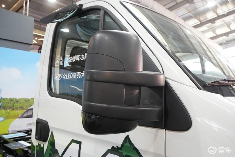 NJ2046的“继承人” 依维柯欧胜4×4越野底盘亮相_易车