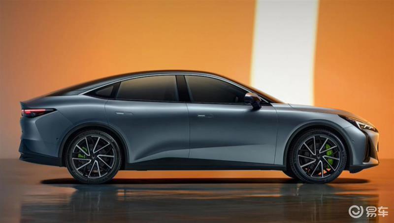 20万级全域800V电车，极狐阿尔法S5上市在即_易车