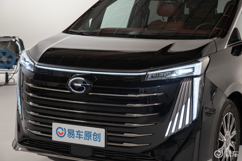 搭全新2.0T插混系统/综合续航1032km 抢先实拍广汽传祺E9_易车