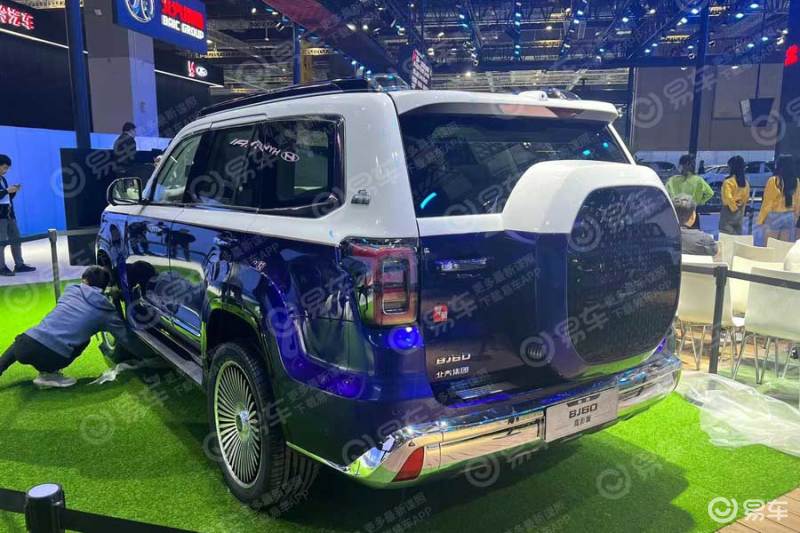 2023上海车展探馆：北京BJ60霓影版_易车