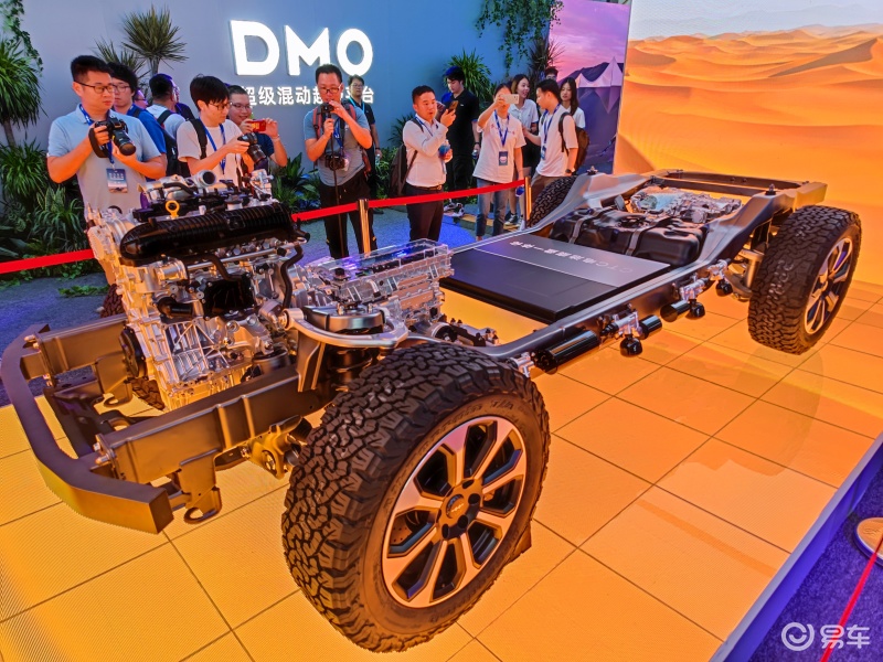 方程豹豹5实车亮相 定位中型SUV/搭载DM-o混动系统_汽车产经网