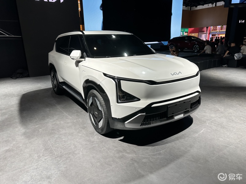 2023成都车展：起亚EV5预售15.98万元起_易车