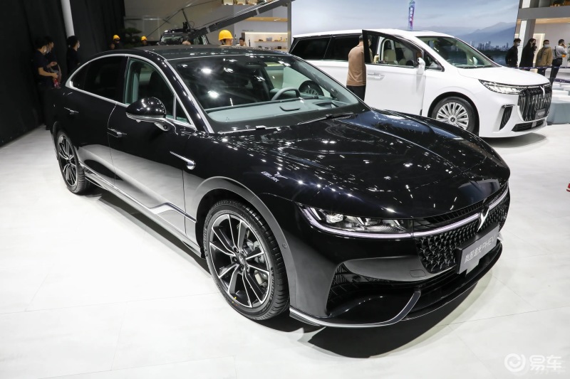 2023广州车展：岚图追光PHEV预售26.69万元起_易车