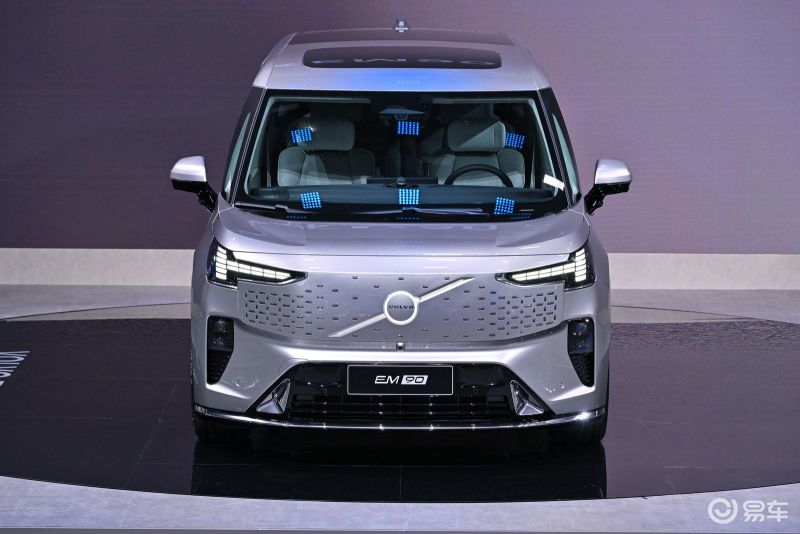 重新定义纯电豪华MPV 沃尔沃EM90演绎百万级实力_汽车产经网