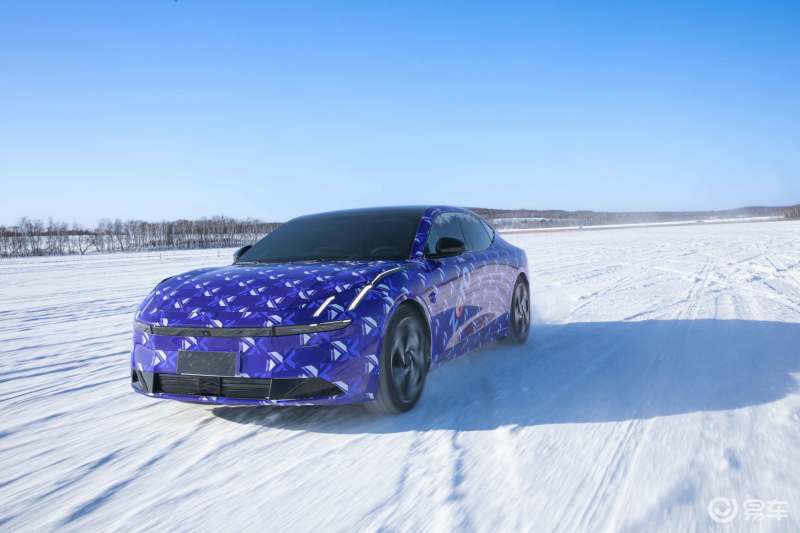 领克E371谍照曝光 品牌首款纯电动轿车/预计4月亮相_易车