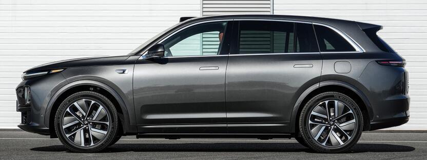 问界M7有着极为不协调的轴占比轴距却只有2820mm_易车