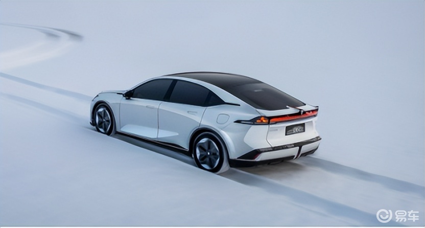 高端电车谁才是“强者”？深蓝SL03纯电版对比小鹏P5！_易车