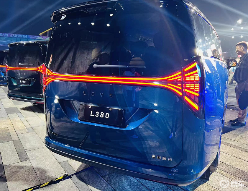 又一台爆款MPV？3-8座任意选，吉利LEVC L380_易车