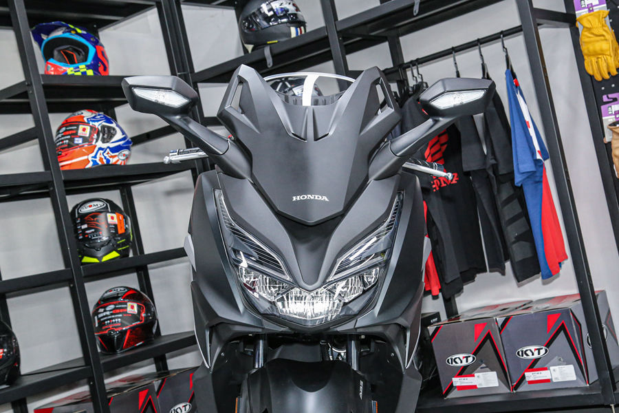 加价也一车难求的踏板 静态实拍感受本田NSS350的魅力_易车