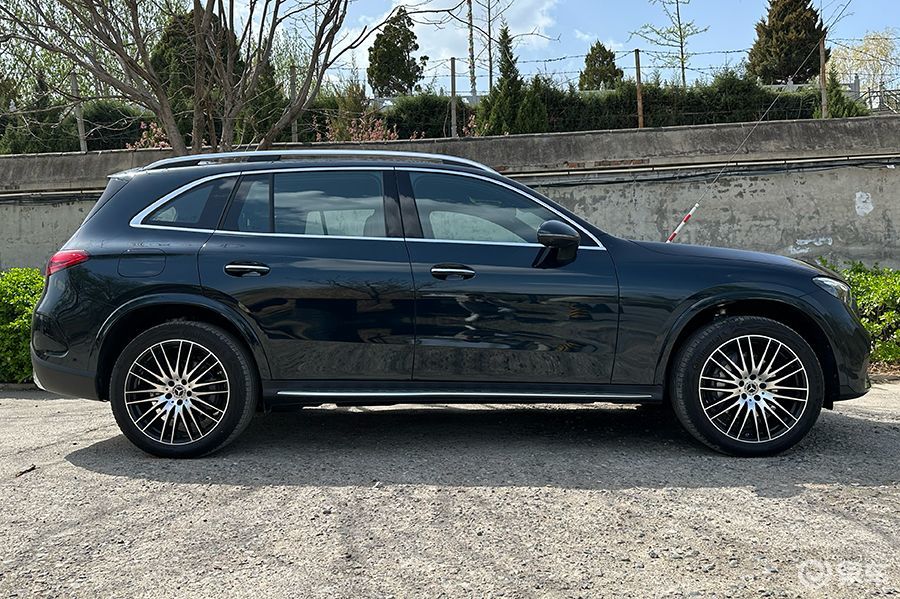 全新奔驰长轴距GLC SUV演绎“豪华之道”_易车