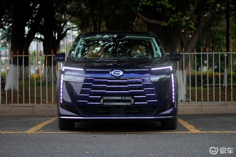 试驾试乘全新传祺E8，明白为什么说广东人务实了！_易车