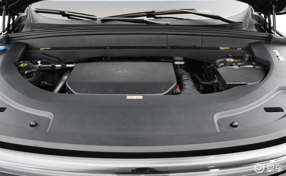 惊喜的不是造型，是价格！理想L6实车曝光_易车