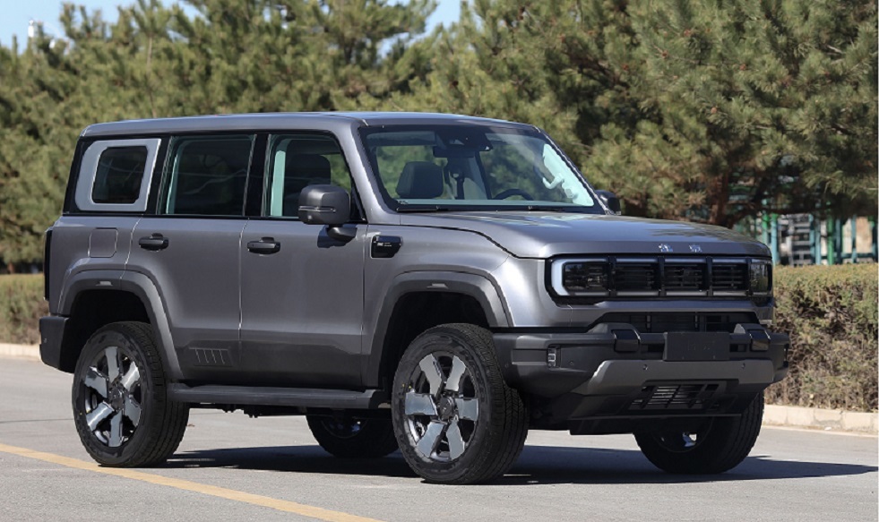 BJ40e搭1.5T增程混动+电四驱，配“三把锁”_易车