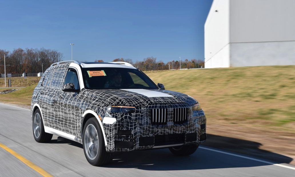 宝马携最豪华 SUV X7 xDrive M60i参战北京车_易车