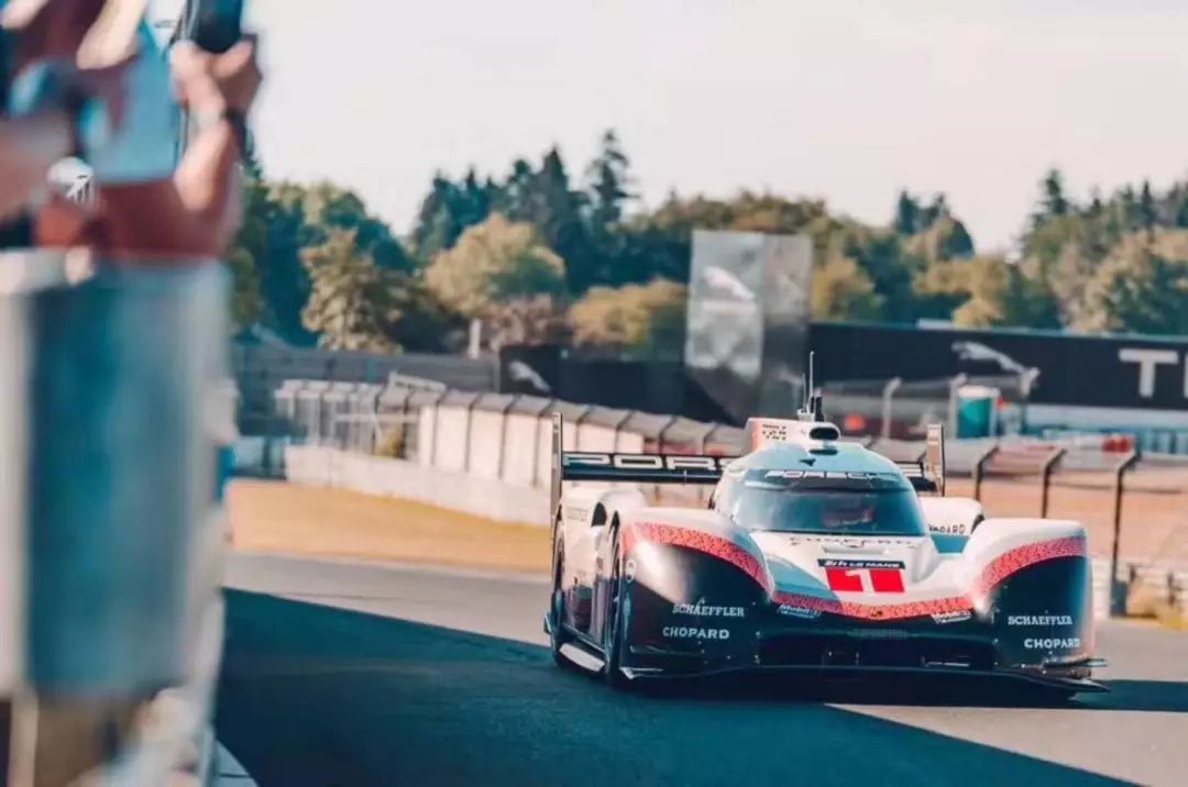 刷新纽北新纪录的保时捷919 EVO到底是一辆什么车？_易车