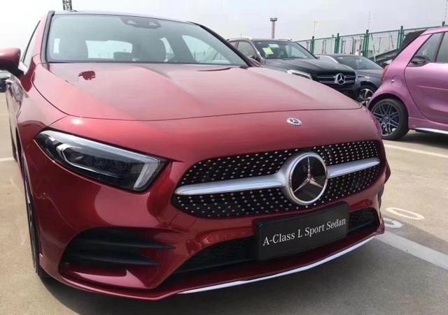 国产奔驰A200L到店实拍，动力碾压奥迪A3，网友：内饰就值_易车