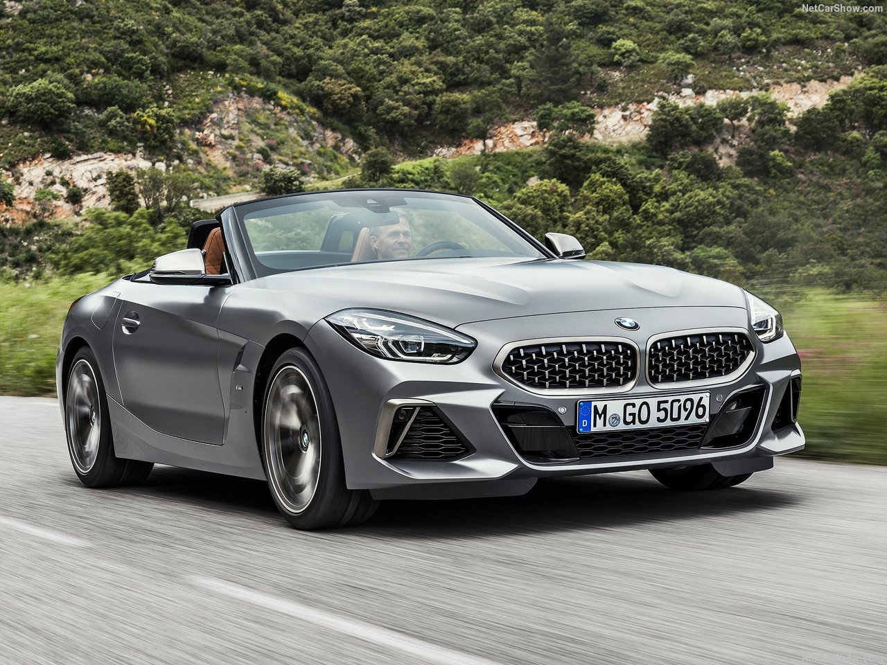 采用软顶敞篷的Z4，可不只是重量轻了一点那么简单_易车