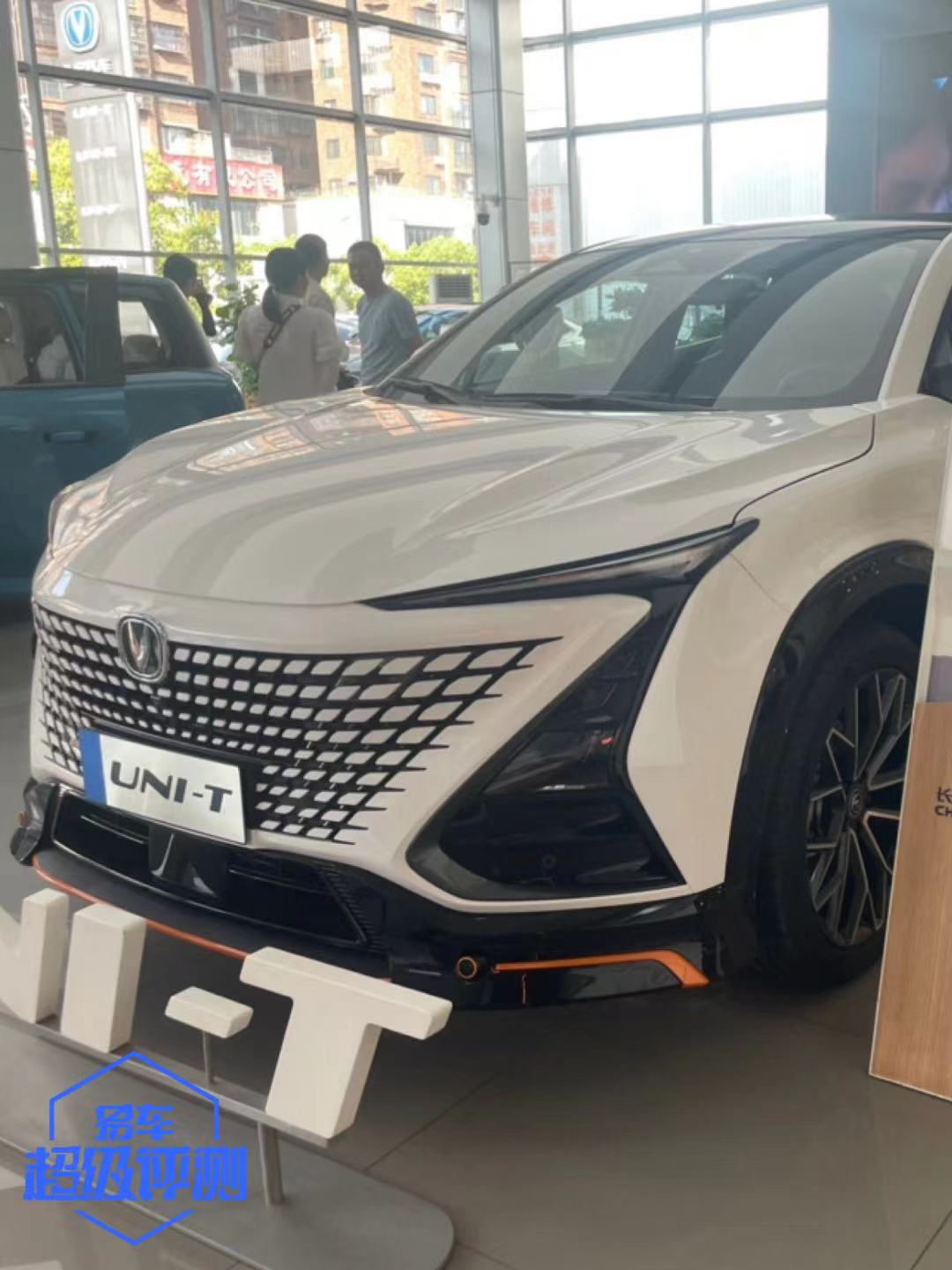 22款2.0T unit.表显16个油。实际更多，车友们谨慎购买。_长安UNI-T社区_易车社区