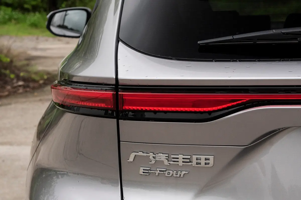 车神必备！丰田E-Four电子四驱系统全解析_汽车杂谈社区_易车社区