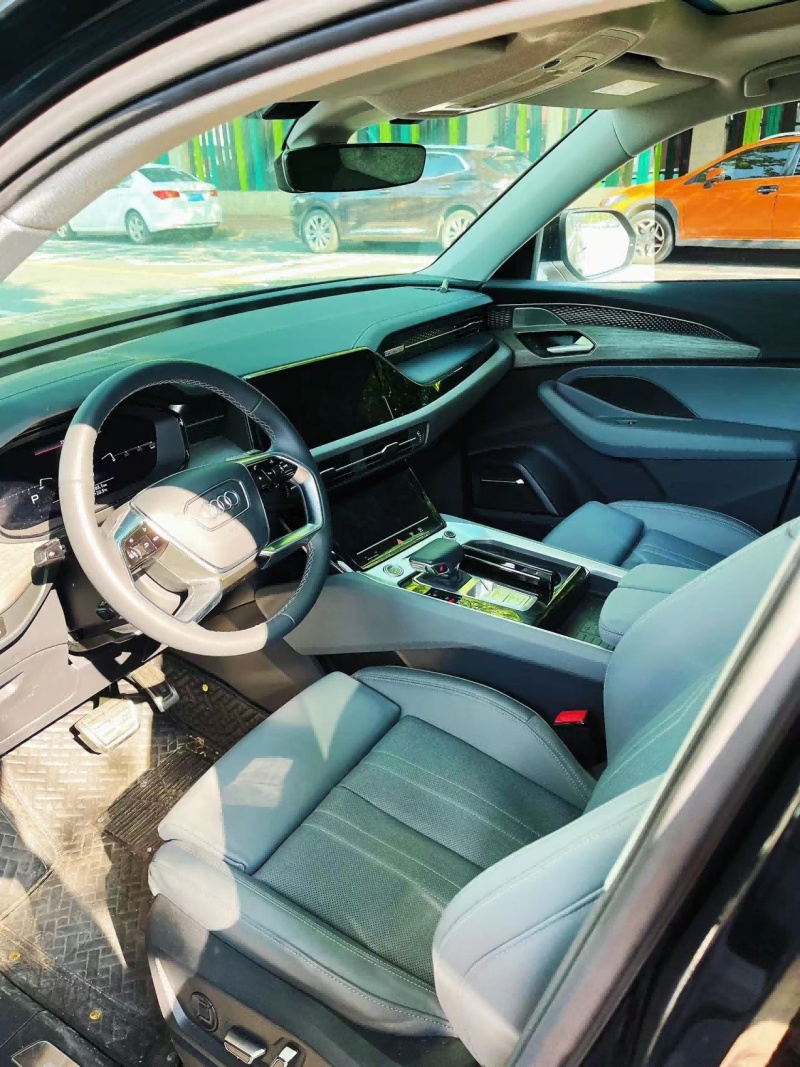 [奥迪Q6 2023款 45 TFSI quattro Roadjet 齐云型 羽林套装 7座]怎么样口碑好不好-车友双层板烧厚芝士堡点评-易车