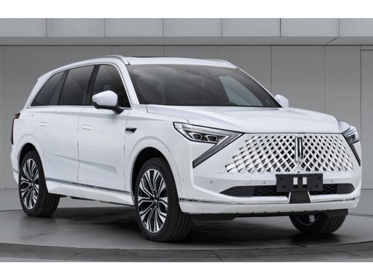 日前获取到了一组问界M9的谍照，据拍摄者_问界M7社区_易车社区