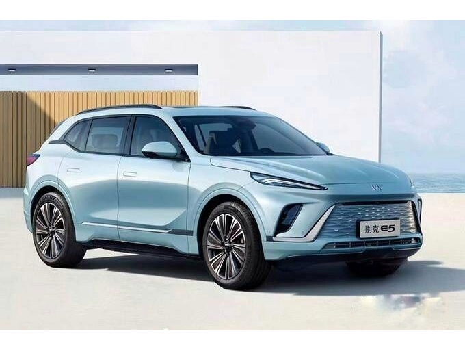 别克昂科旗六座打造全家舒享空间，第二排独立头等舱座椅，带来媲美MPV的舒适乘坐体验。_昂科旗社区_易车社区