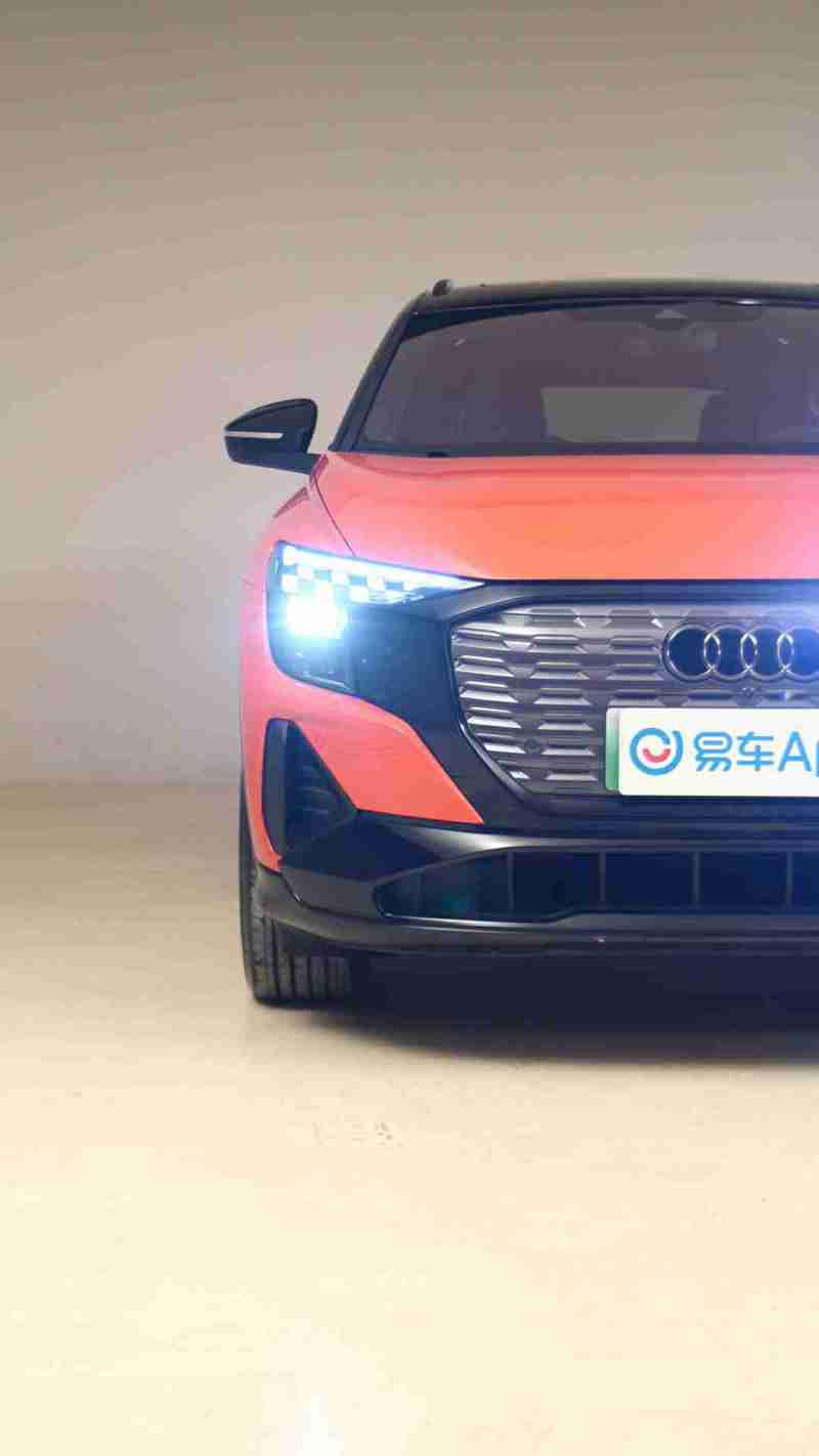 奥迪奥迪Q5 e-tron2022款 奥迪Q5 50 e-tron quattro edition one 艺创典藏全车总览视频说明书_车型 ...