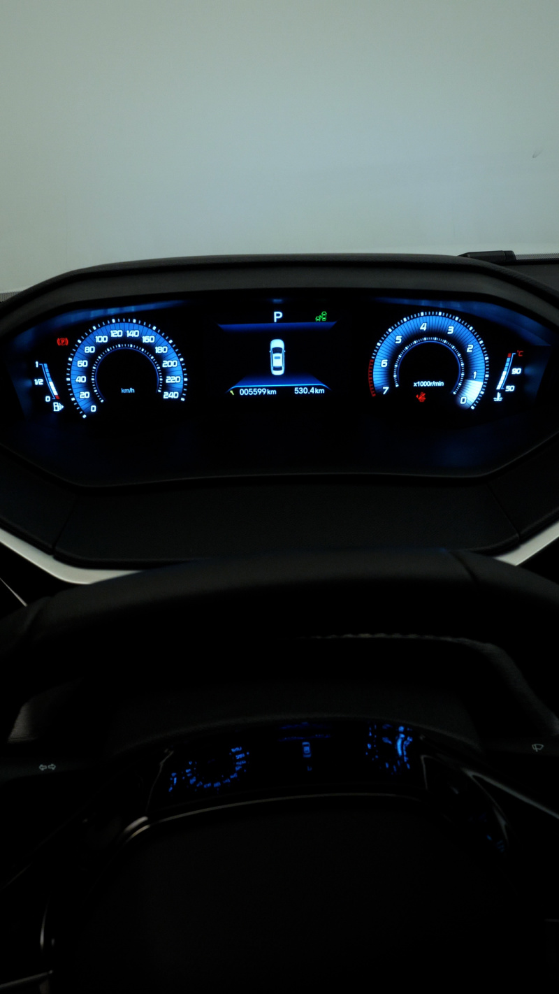 标致标致4082022款 标致408 1.6T 逐梦版车内便利功能视频说明书_舒适/空间/实用_易车