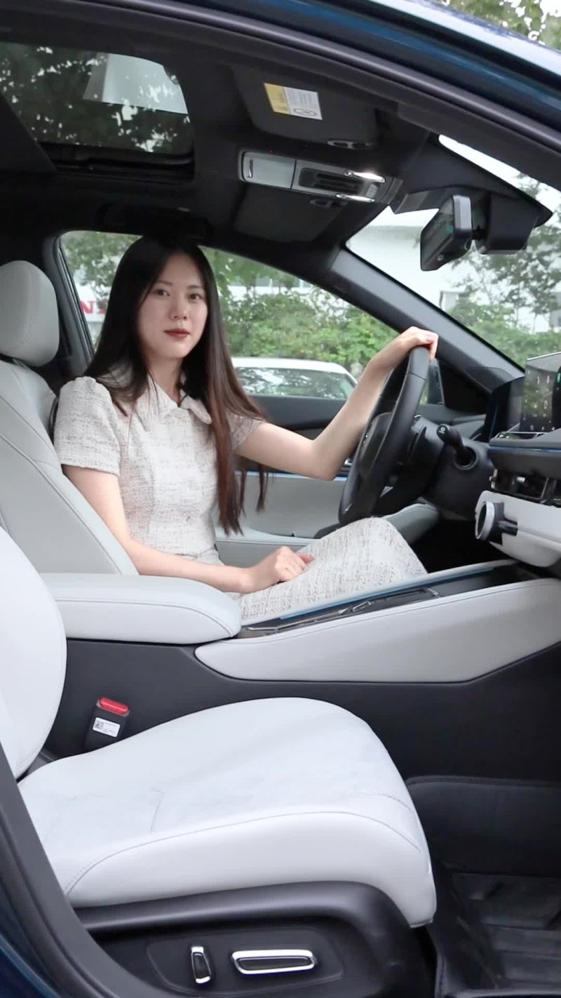 本田英仕派 e:PHEV2023款 英仕派 e:PHEV 2.0L 82km 智耀版车型规格概览视频说明书_车型概览_易车