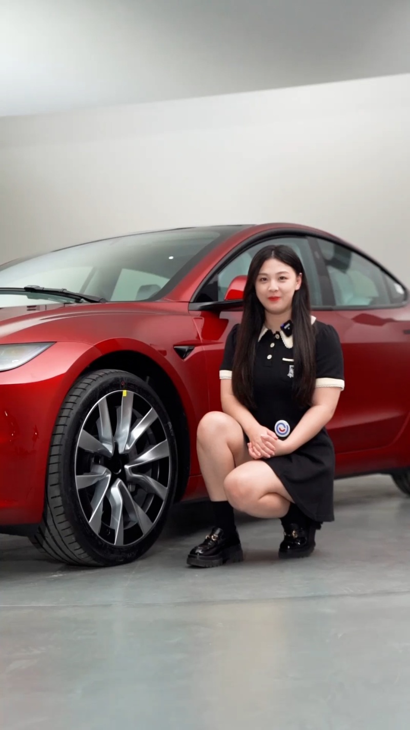 特斯拉Model 32023款 Model 3 713km 长续航全轮驱动焕新版车型规格概览视频说明书_车型概览_易车