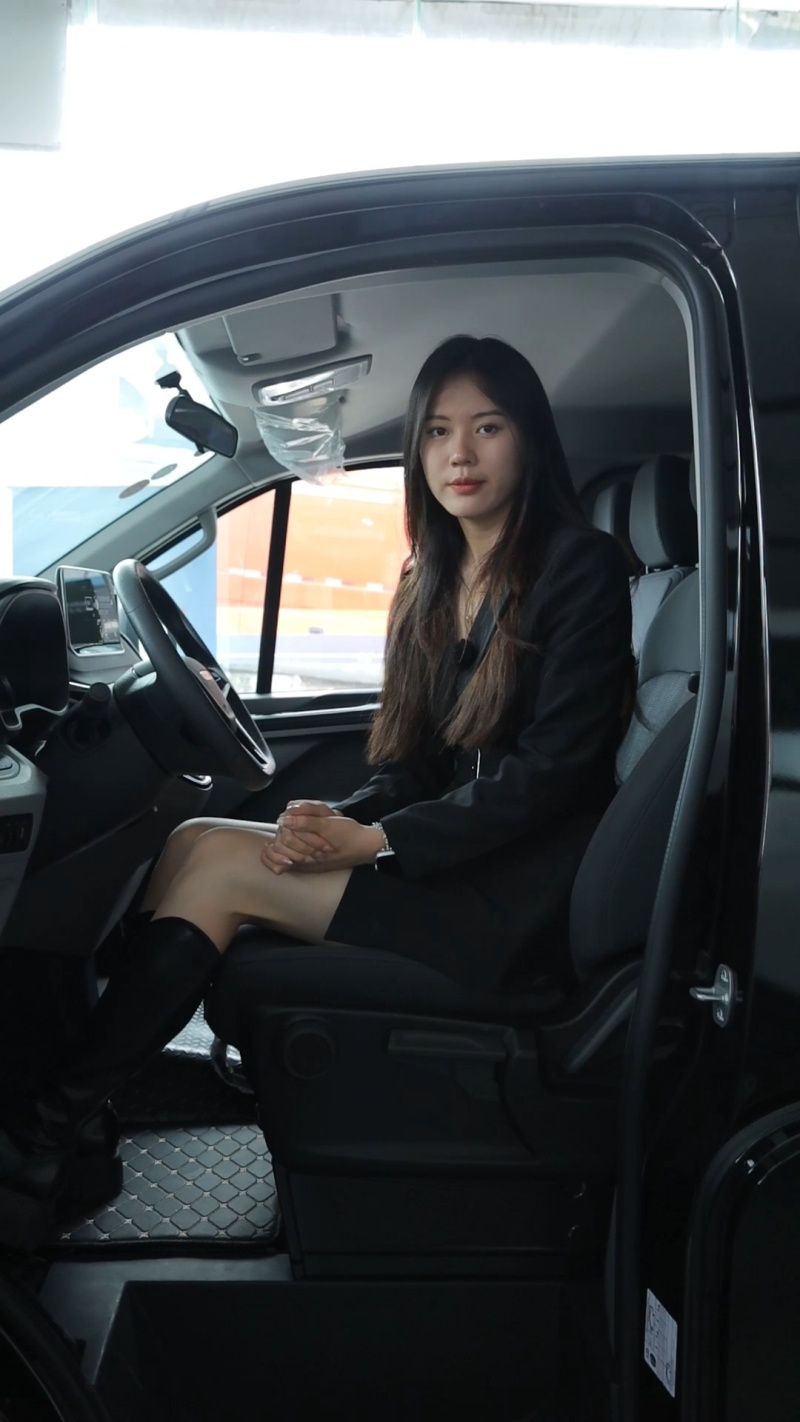 依维柯依维柯聚星2023款 2.0T 手动短轴低顶单胎客货车 93kW 5-9座车型规格概览视频说明书_车型概览_易车